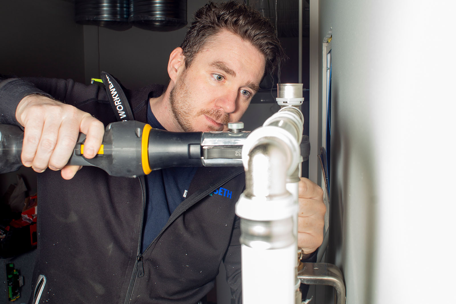 Haneseth VVS Narvik startet opp akkurat i det verden stengte ned – Nordfra.no